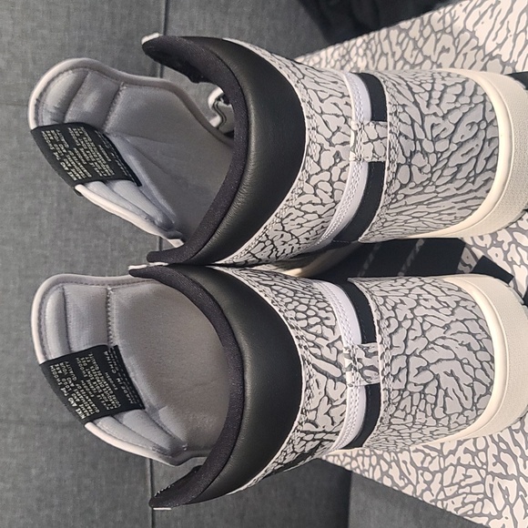 Jordan | Shoes | Air Jordan Retro High Og Elephant Print New With Extra ...